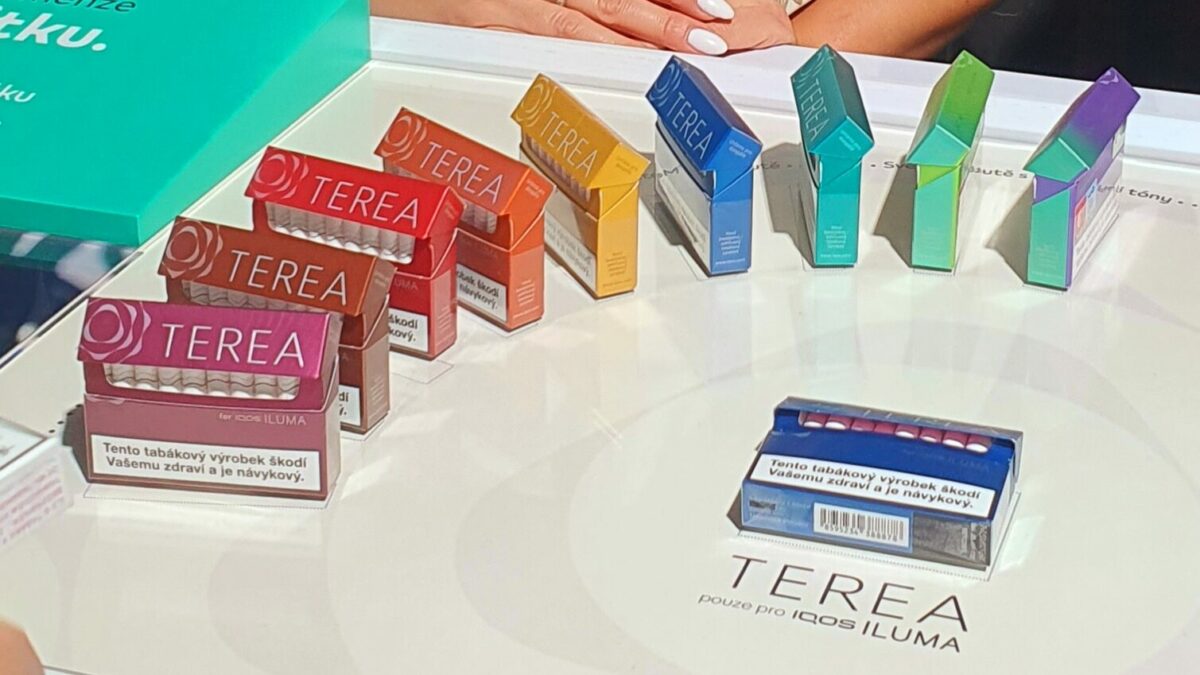 Tři varianty přístrojů IQOS ILUMA a tabákové náplně TEREA nově také v Česku – Tobacco.cz